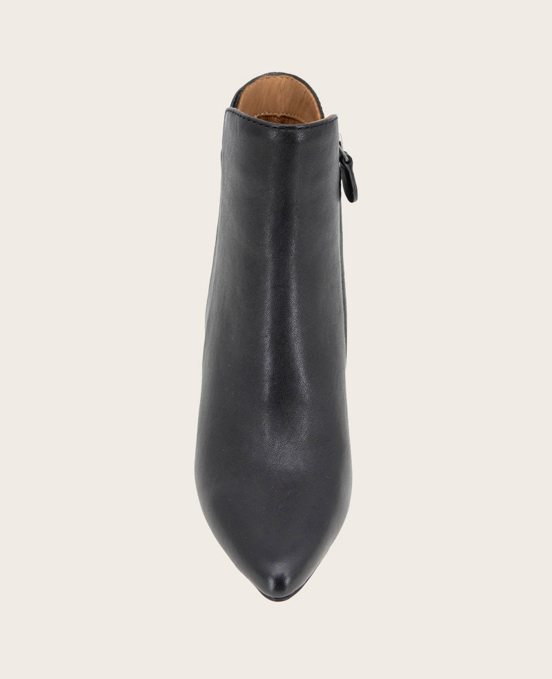 GENTLE SOULS - Danbury Leather Double Gore Heel Boot | Kenneth Cole