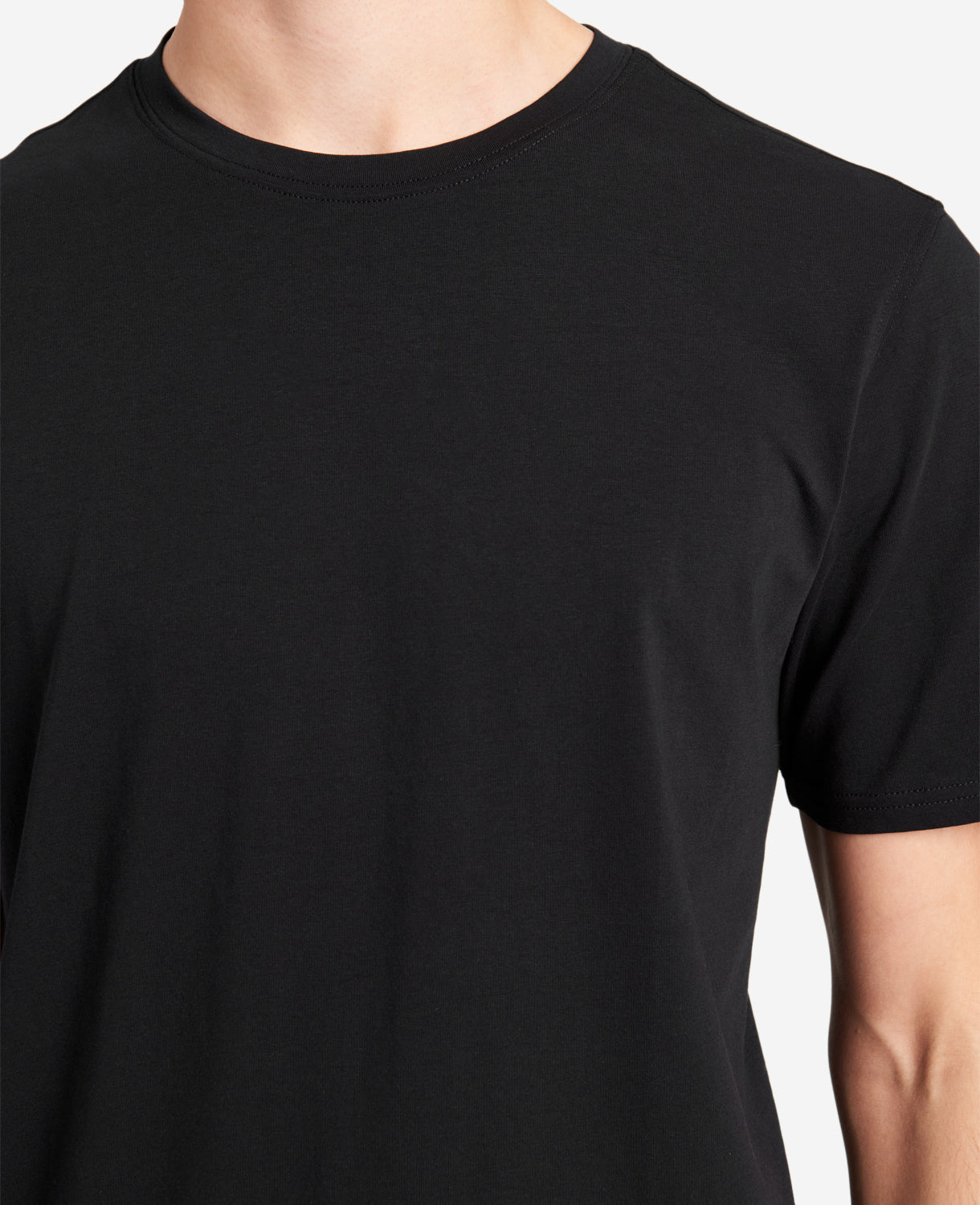 Men's Black Performance Crew Neck T-Shirt | Kenneth Cole