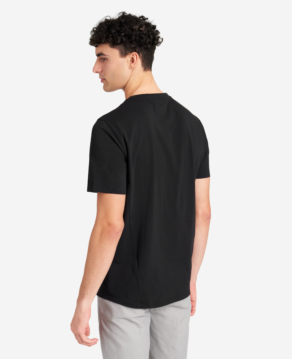 Men's Black Performance Crew Neck T-Shirt | Kenneth Cole